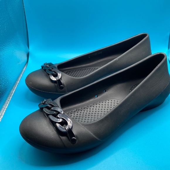 CROCS | Shoes | Womens Crocs Dress Shoes With Chain Detail On Tip Sz 6 ...